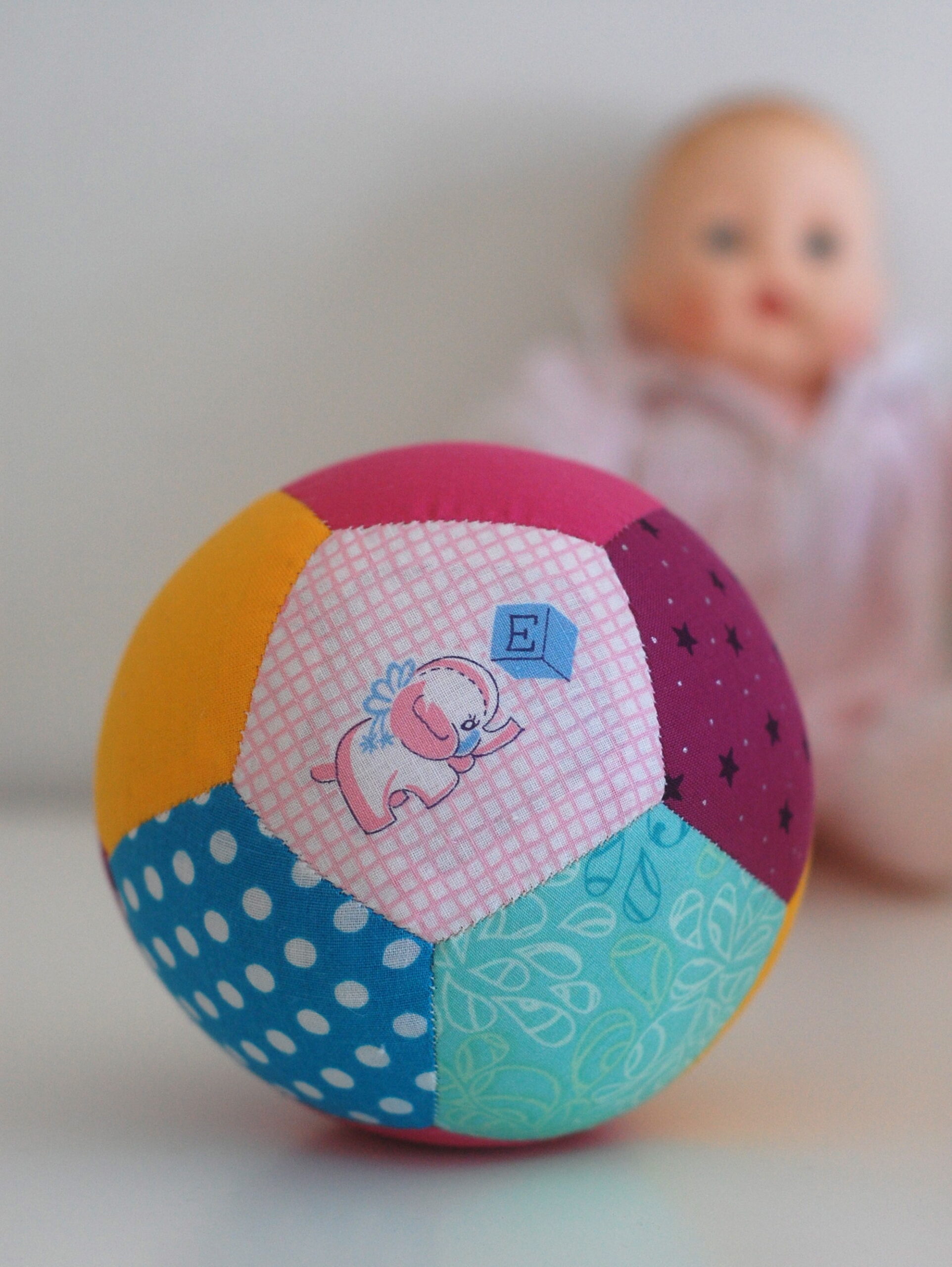 Tutorial: Patchwork Play Ball Made With English Paper Piecing ...